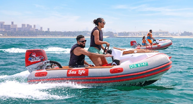 Speed Boat in Dubai – Thrilling Ride Across Iconic Landmarks